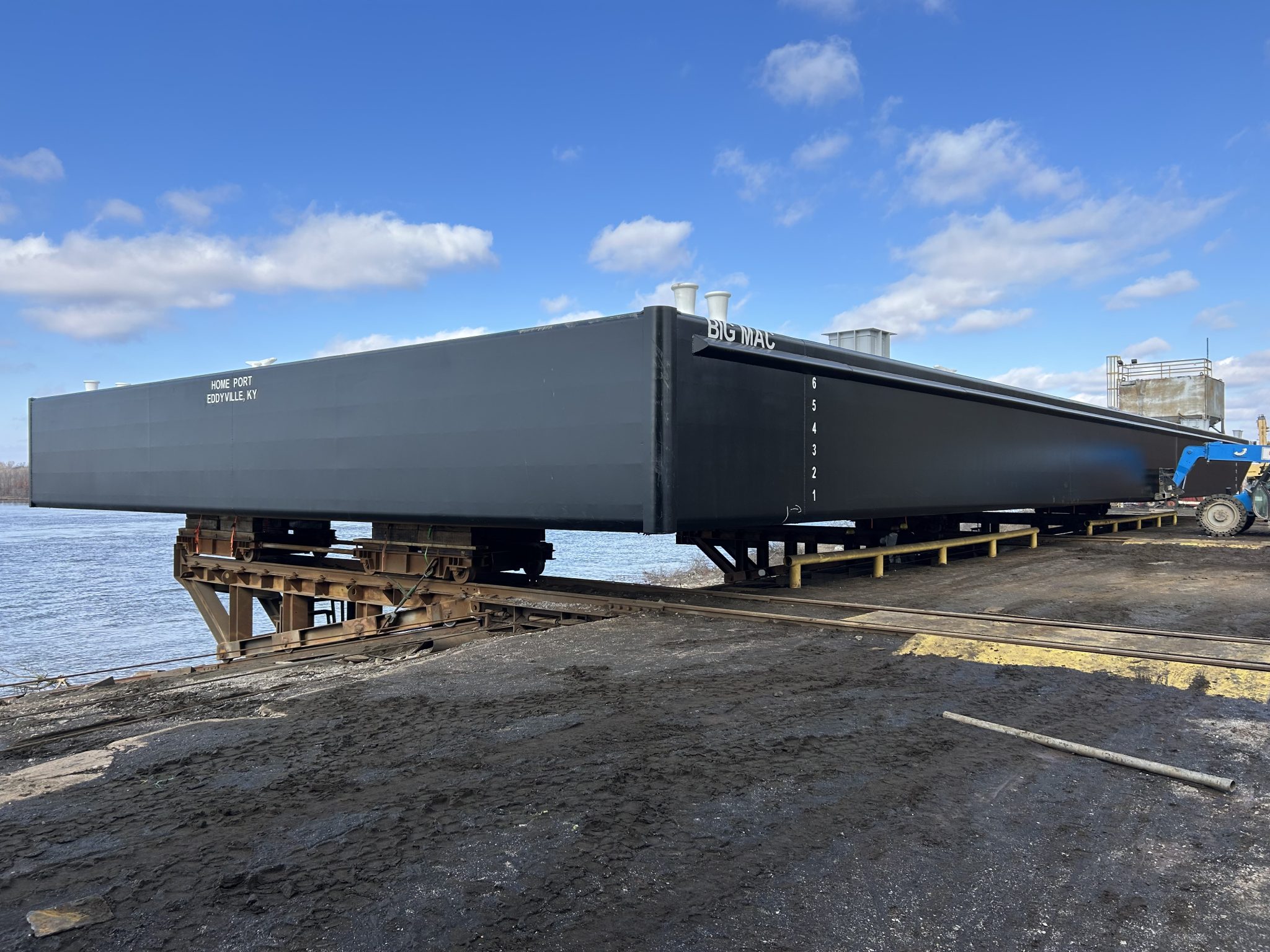 Big Mac Barge Honors Riverman - The Waterways Journal